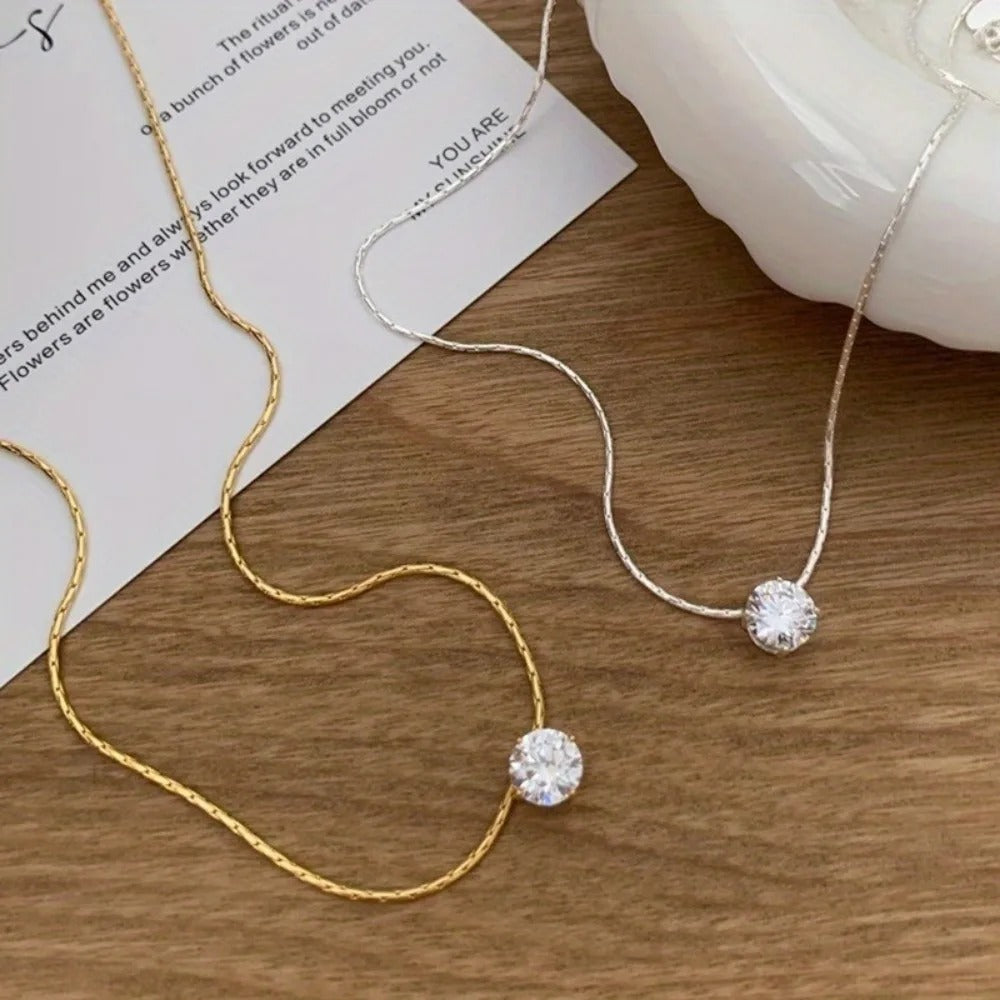 Collier en pierres de moissanite Cléa – Arielle Genève